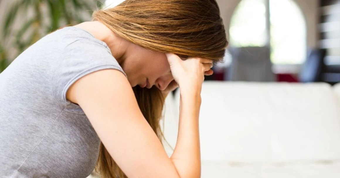 20 Signs Of A Toxic Relationship And What To Do - Hi Forties